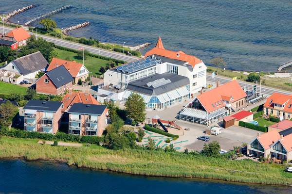 Feriecenter i Danmark - Ferie i vandkanten | Få strøm inkl. Danland